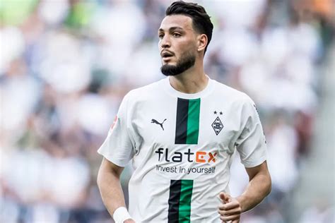 بن سبعيني تلقى عروضا لمغادرة الفريق الشروق أونلاين