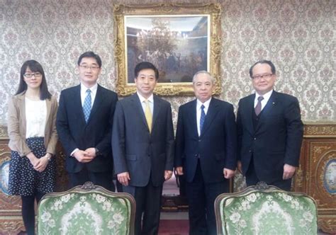 中国大使館公使一行ご来館 FAM NEWS 東京富士美術館Tokyo Fuji Art Museum FAM