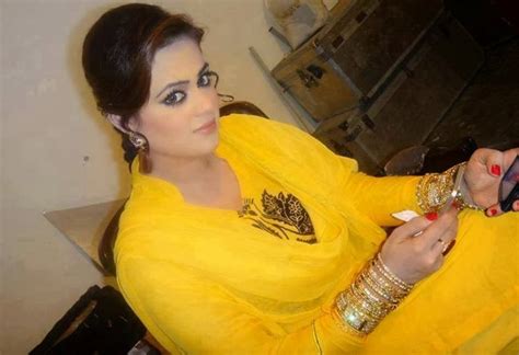 She Magzine Awesome Girls Pics