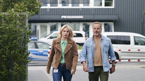 Wenn Der Vater Mit Der Tochter Ermittelt Swyrl Entertainment Themen