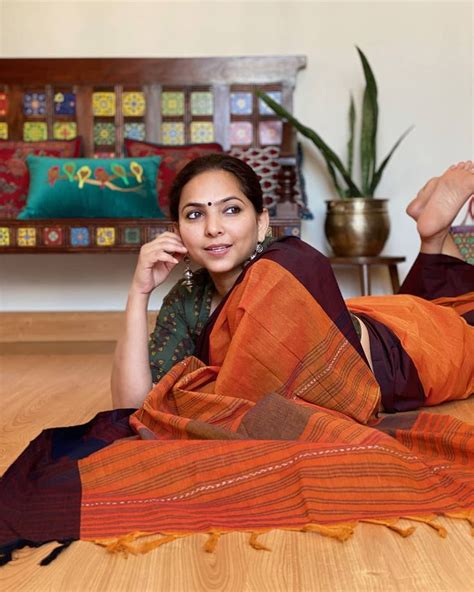 Pin By Maiyarasu On Feet In Saree Cotton Saree Saree Sari