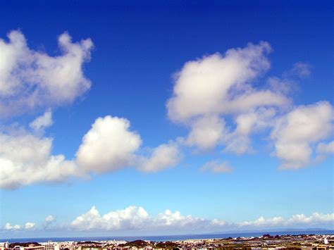 壁纸1024768碧海蓝天壁纸 碧海蓝天壁纸图片 风景壁纸 风景图片素材 桌面壁纸