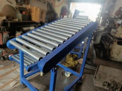 Stainless Steel Turntable Roller Conveyor Capacity 50kg At Best Price In Pune