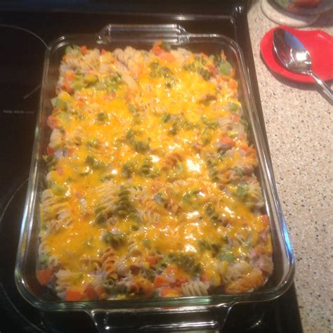 Tuna Noodle Casserole Broccoli At Levi Gether Blog