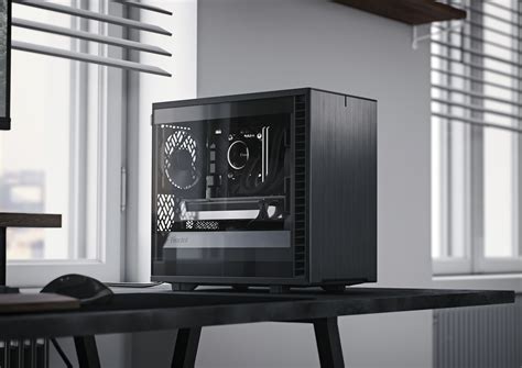 Fractal Define 7 Nano Black Tg Light Tint Fd C Def7n 02