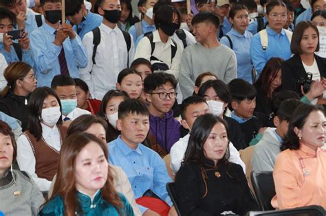 Өвөрхангай аймаг дахь Политехникийн коллеж хичээлийн шинэ жилийн нээлтээ хийлээ Тал нутгийн