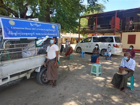 မြို့သစ်မြို့နယ်တွင် ရွေ့လျားစစ်ဆေးရေးယာဉ်ဖြင့် ပြည်သူများအား ကိုဗစ် ၁၉ ရောဂါပိုး ရှိ မရှိ ကွင