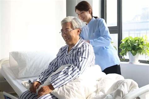 重庆医院护工 医院陪护服务价格 重庆病人陪护多少钱一天
