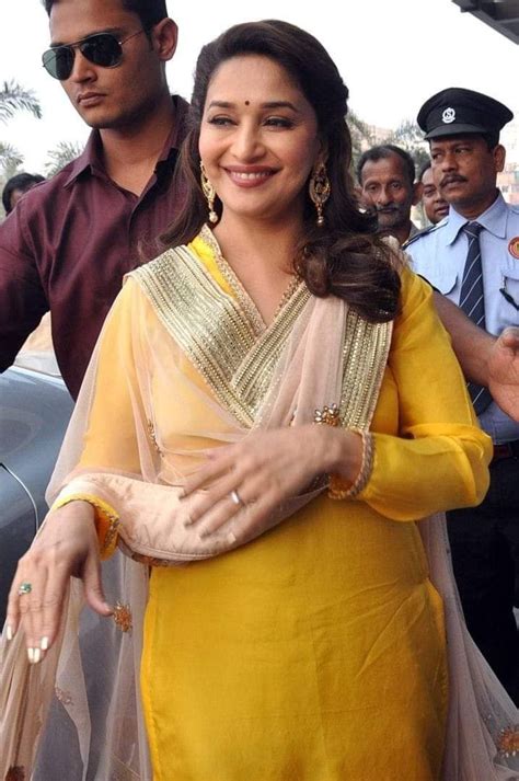 Madhuri Dixit Carry Red Saree With Black Blouse Is Looking Fabulous And