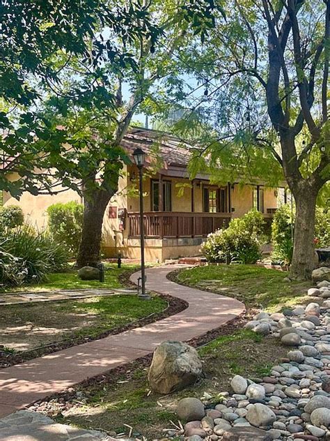 5961 Lubao Ave Woodland Hills Ca 91367 Zillow