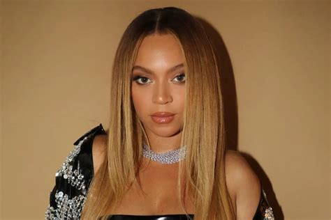 Beyoncé Nip Slip Prevented By Dancer During Renaissance World Tour