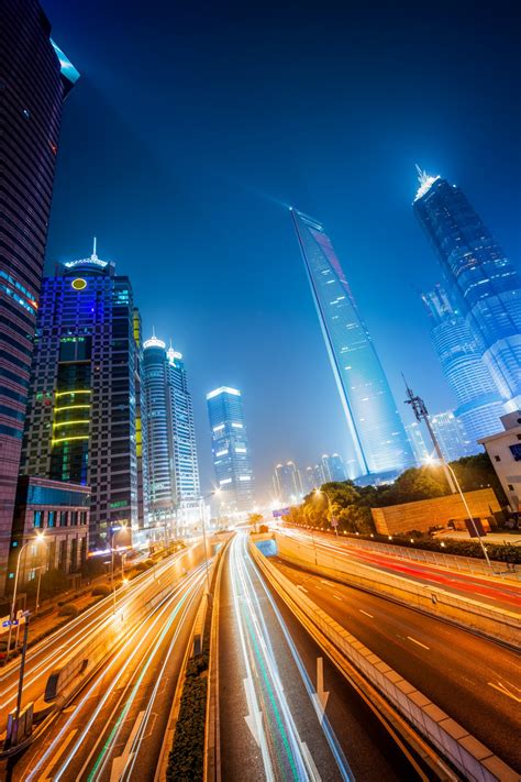 무료 이미지 추상 건축물 아스팔트 자동차 배경 푸른 흐림 버스 사업 자본 본부 시티 도시 풍경 어두운 도심 극적인 드라이브 저녁 빠른