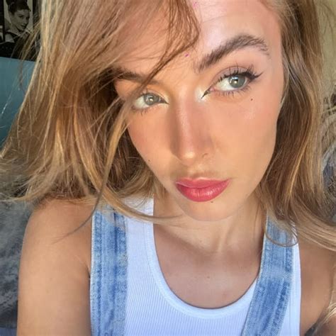 Bailey Beck Baileybeck Threads Say More