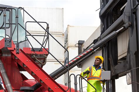 가져오기 및 내보내기 개념입니다 수입 및 수출 운송 산업의 컨테이너 운송 물류 건설 산업에 대한 스톡 사진 및 기타 이미지 건설 산업 경제 공급망 Istock