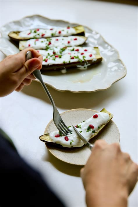 중동에서 온 신선한 맛 가지구이 W요거트소스
