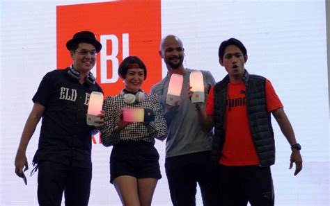 Jbl Luncurkan Rangkaian Wireless Speaker Dan Headphone Terbaru Di Indonesia Yangcanggih Com