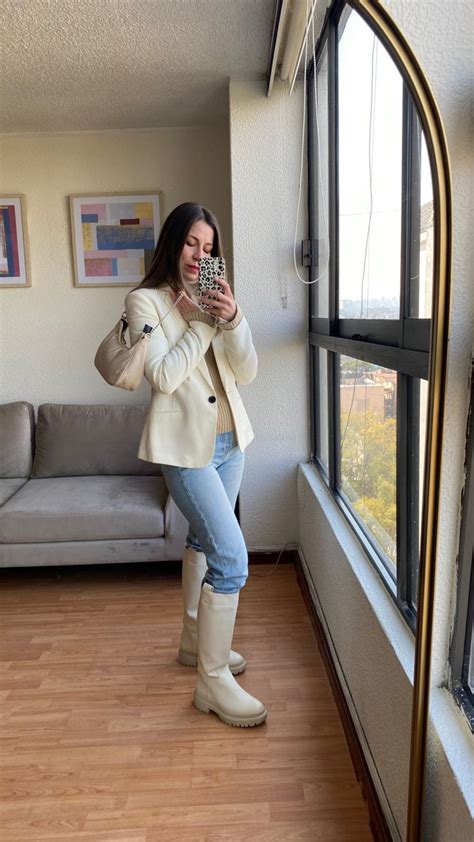 Botas Blancas Largas Y Jeans Outfits Botas Blancas Moda De Ropa