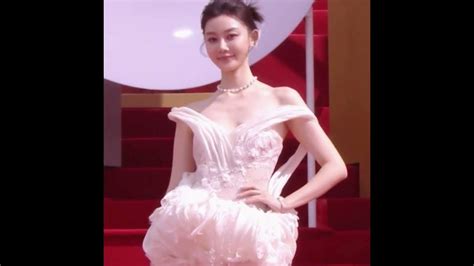 山东青岛走出的超模新星！张芮尔被粉丝称为：人间富贵花 Youtube