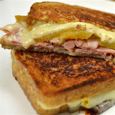 Delicious Ham Sandwich
