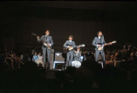 The Visual History Of Beatlemania In Rare Pictures From The 1960s Rare Historical Photos
