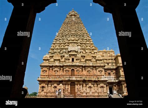 Brihadeeswarartemple In Thanjavur Was Built In The Year 1010 Ad By Raja