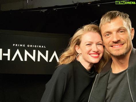 Mireille Enos Wiki Biography Age Gallery Spouse And More