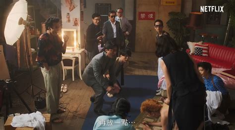 讲述AV导演半生传奇 全裸监督中文正式预告发布 新浪游戏 手机新浪网