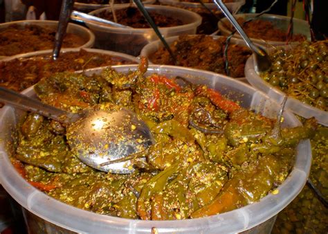 Niya S World Different Types Of Pickles At Spencer Plaza Chennai