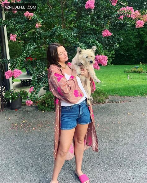 Bailey Anne Borders Feet Aznudefeet