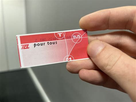 TCL à Lyon le ticket rouge va disparaître dans quelques jours