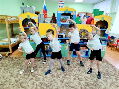 Упражнения на растяжку мышц в детском саду важность и практика Упражнения на растяжку играют