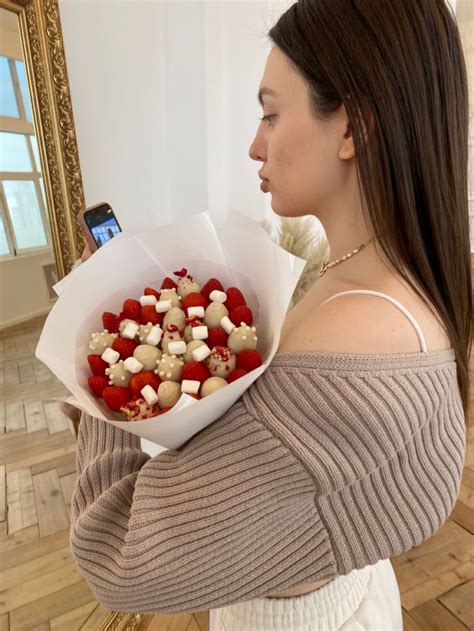 Клубника в шоколаде Украшения из шоколада Клубника Клубника в шоколаде