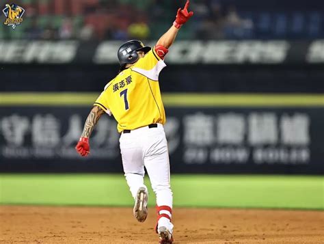 中職》代打追平轟再見轟後感謝酸民 張志豪忍住不哭：三連霸我不會缺席 Yahoo奇摩電影戲劇