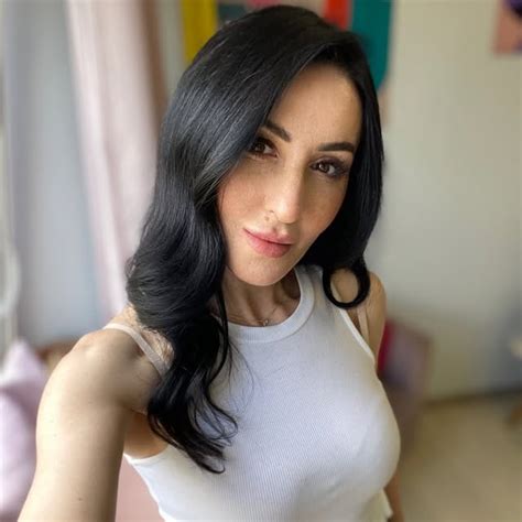 Elena Udimovich Threads Say More