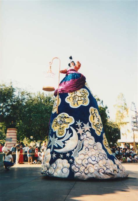 Matchmaker Float Mulan Parade Defunctland
