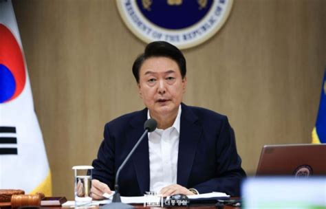 ‘의료·연금개혁 성과 자찬한 尹 정부전문가들 “긍정적” “추진 의지 없어”