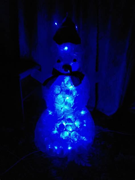 Новогодний светящиеся олень и снеговик