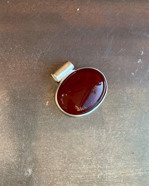 신현리보석공방 원데이클래스로 완성한 꼬임 디자인의 커플링이에요 공방에 방문전 원하시는 디자인을 결정 해놓으셔서 상담후 바로 진행해서 만들어가셨어요😊 Instagram