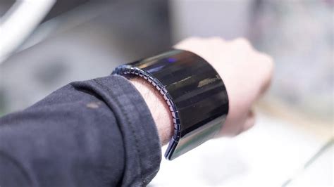 Samsung Showcases Its Bendable Concept At Mwc 2024 The Oled Cling Band Phonearena