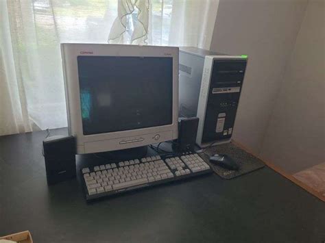 Compaq Desktop Computer Monitor Mouse Mechanical Keyboard Speakers Power Strip Baker
