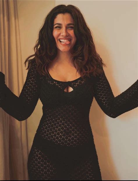 Shreya Dhanwanthary R Beautifulindianwomen