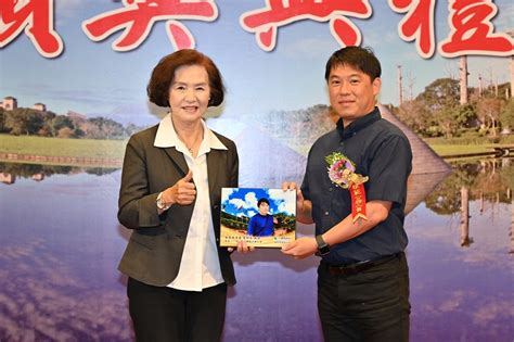 公僕楷模 宜蘭縣長林姿妙表揚113年模範公務人員及績優人員