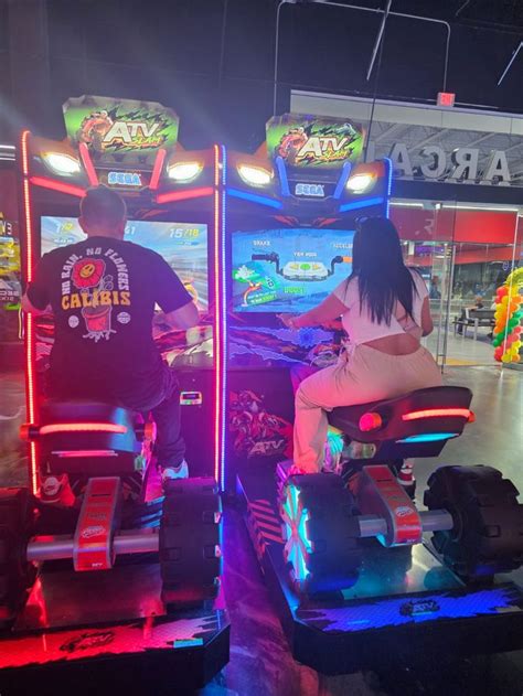 Arcade Dates Black Couples First Date Couple Pictures Couple Goals