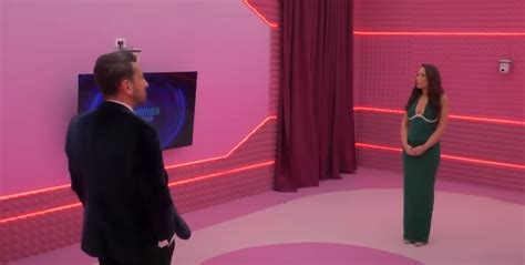 Po nxirrem si monstër e baba i keq BBV i bën pjesë të shtëpisë ish burrin këngëtarja