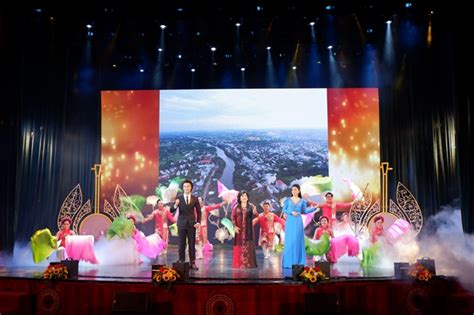 National Cải Lương Festival Opens In Long An