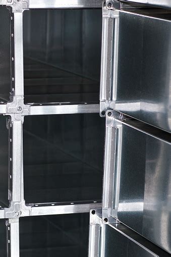 다양한 환기 시스템을 위한 아연 도금 시트로 만들어진 요소 및 부품 강철에 대한 스톡 사진 및 기타 이미지 강철 공기조화 관 신체 부분 Istock