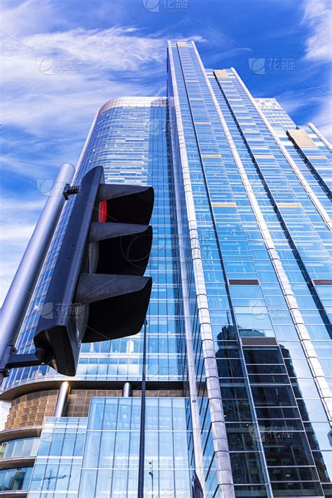 波兰 华沙 红绿灯 在中心 现代 建筑特色 户外 建筑 安防设备 马佐夫舍