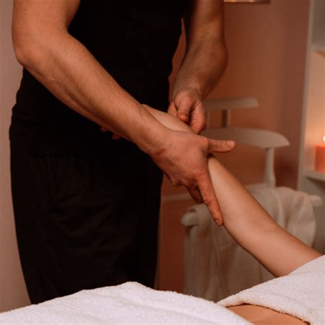How To Give A Relaxing Arm Massage Vigorous Innovations