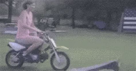 아들 키워봐야 별 소용없음