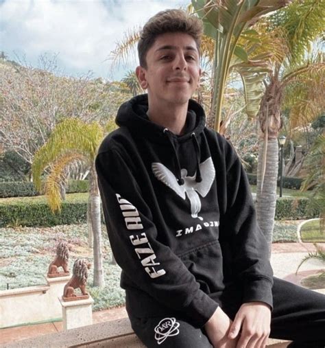Pin By Aliciabajo On Faze Rug Youtube Stars Best Youtubers Big Rugs